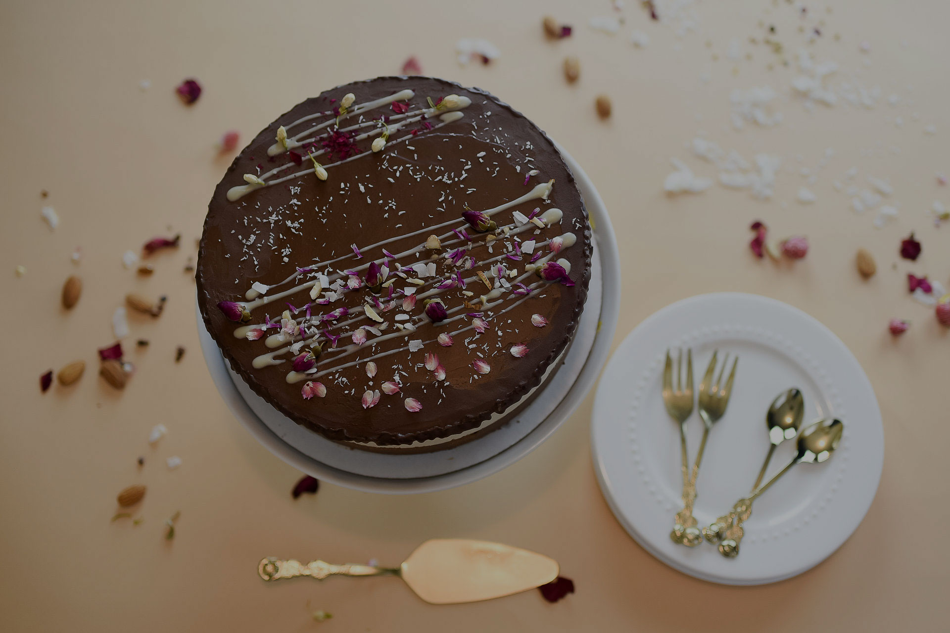 MAGA Healthy Raw Delicatessen Georgia Vegan Raw Cakes Delivery